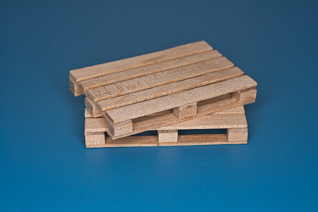 RB Model 35D30 4 x natural wood pallets self assembly kit 1 35 - other ...